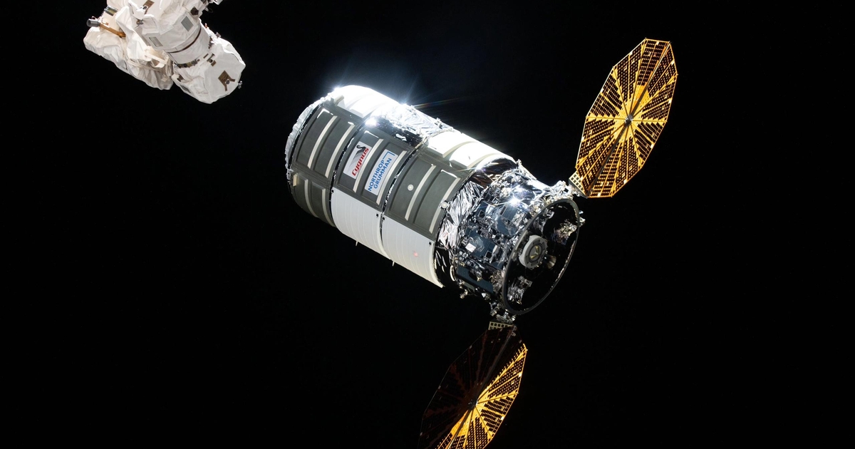 Cygnus XL жаңы жүк кемеси эл аралык космостук станцияга учурулду ...